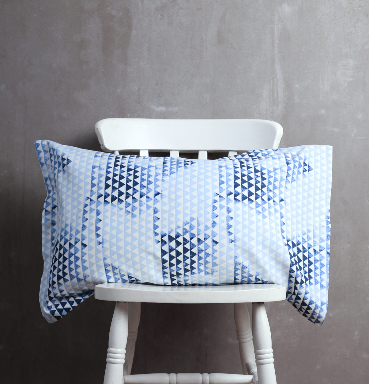 Buy Star Triangle Cotton Pillow Cover Blue – Thoppia